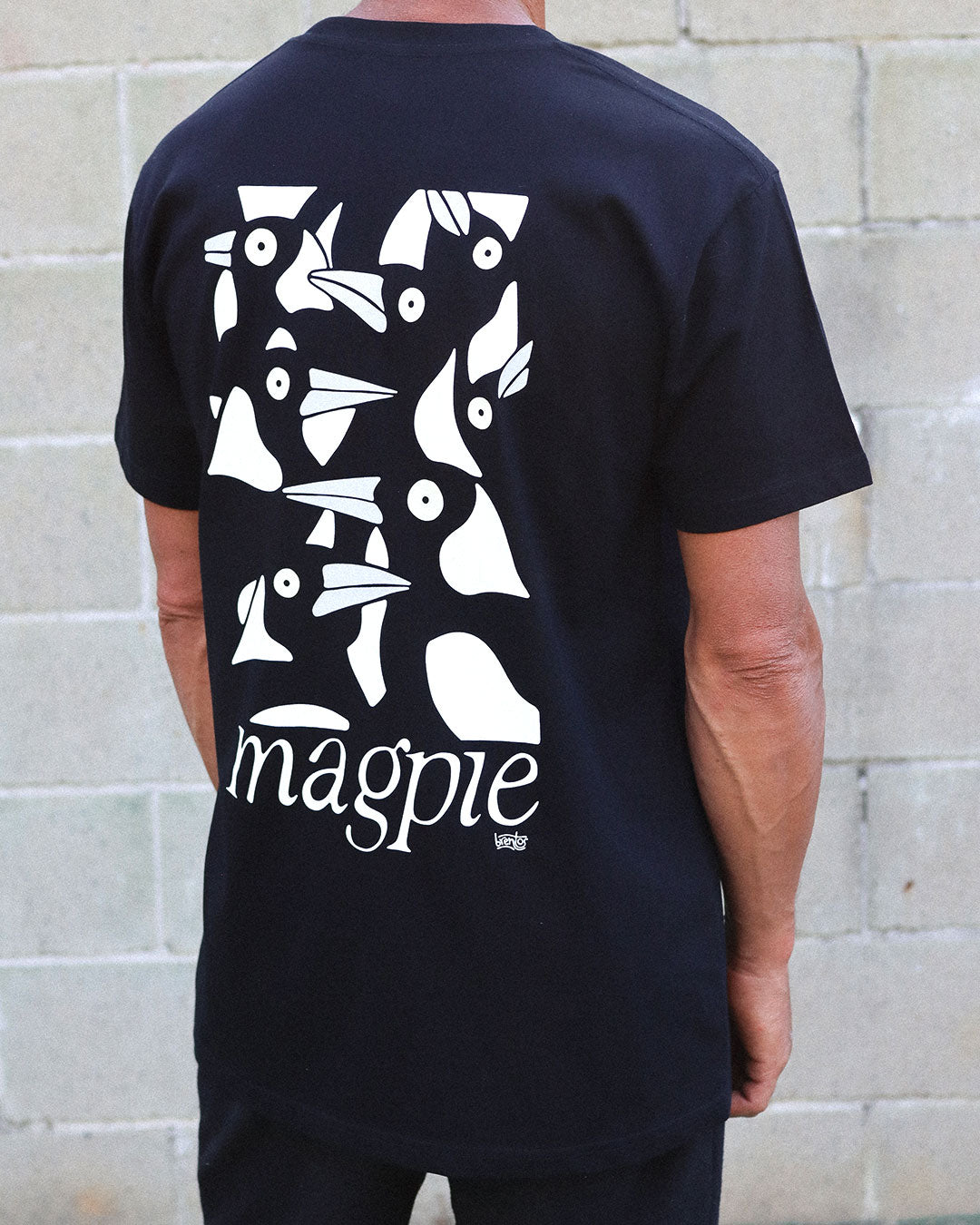 Magpie T-shirt by Brentos